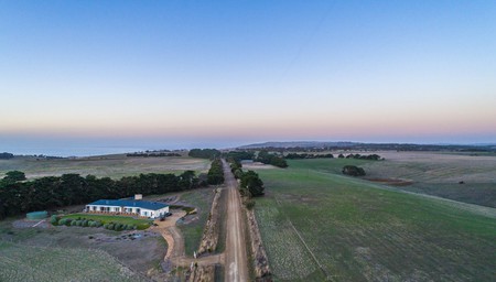 Australian Winery Tours and Experiences | Beyond the Cellar Door